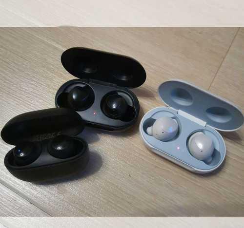 Беспроводные наушники Samsung galaxy buds