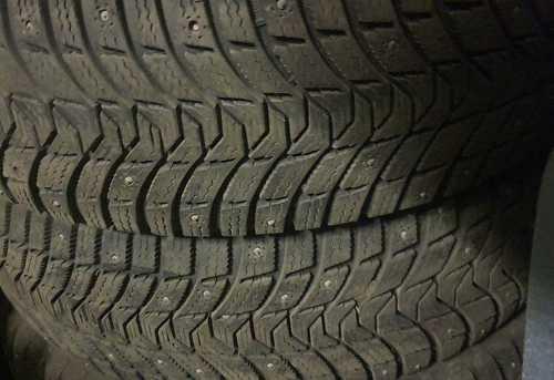 Michelin X-Ice North 3 215/65 R16
