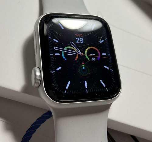 Часы Apple Watch SE 40mm