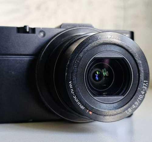 Компактный фотоаппарат Sony RX100M2 Хороший