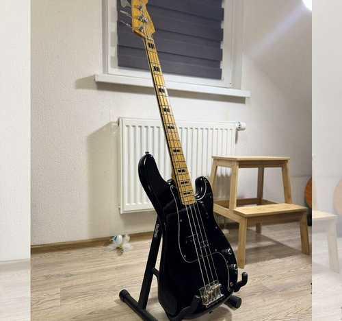 Бас-гитара Squier Classic Vibe '60s bass