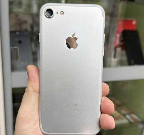 iPhone 7, 32 ГБ