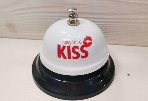 Подарок звоночек ring for a kiss