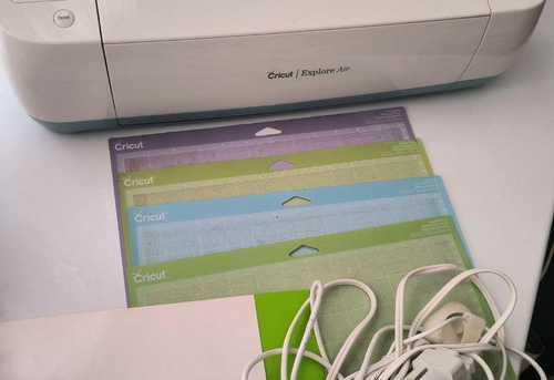 Режущий плоттер Cricut Explore Air