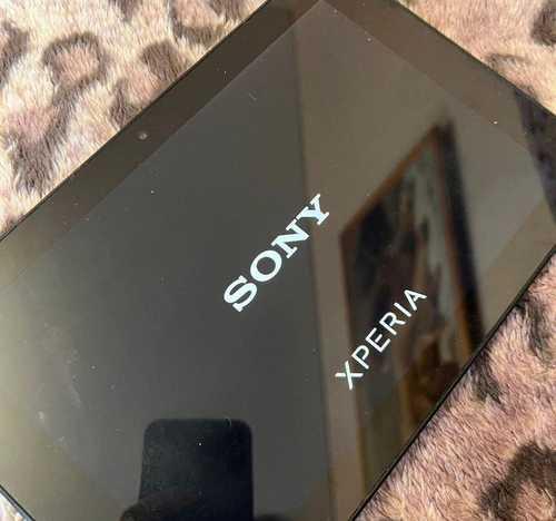 Планшет Sony Xperia с чехлом