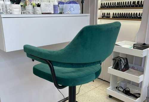 Барный стул новый зеленый
