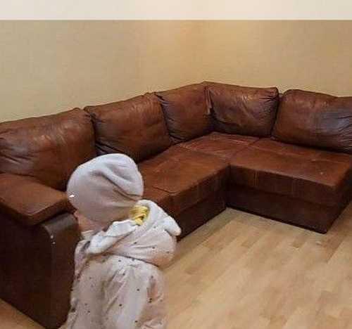 Большой угловой диван