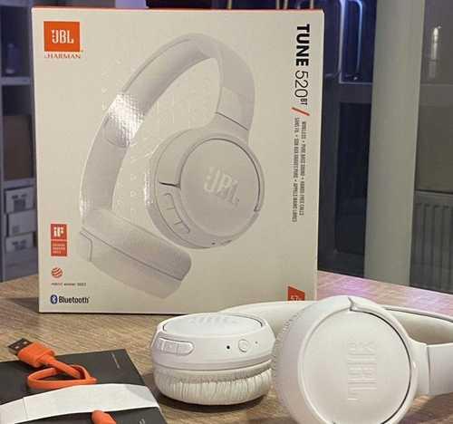 Оригинальные наушники JBL 520BT, белые