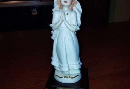 Статуэтка Каподимонте Молящиеся девушка Berger