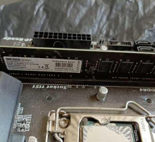 Память radeon 4GB DDR4 2133 Mhz