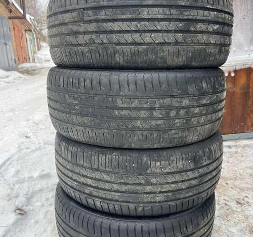 Winrun R330 235/45 R18