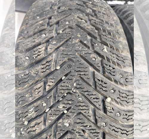 Nokian Tyres Hakkapeliitta 8 215/55 R17