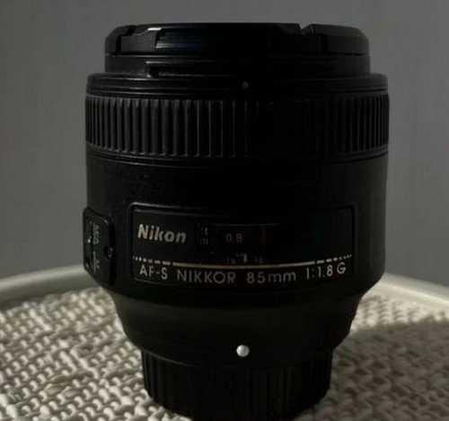 Объектив nikkor 85