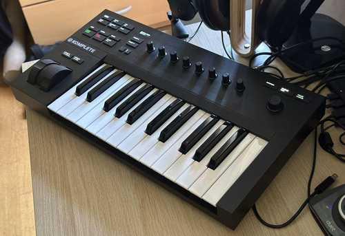 Native instruments komplete kontrol a25