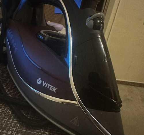 Утюг Vitek
