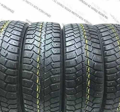 Kumho I'Zen Wis KW19 235/65 R17 N