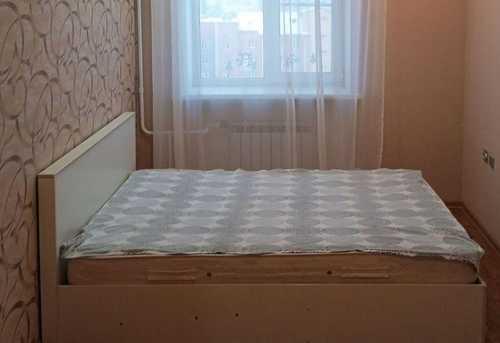 Кровать двухспальная с матрасом 160 200