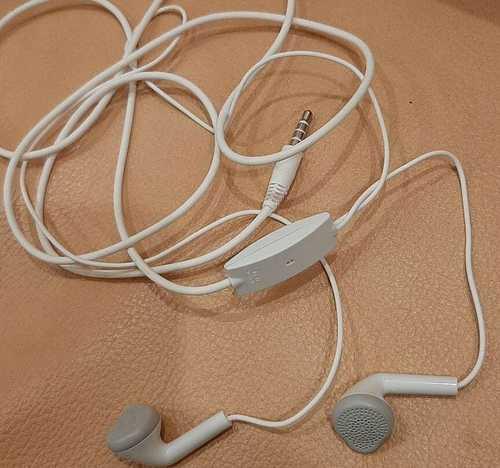 Наушники earpods