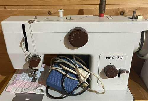 Электрическая швейная машинка Чайка