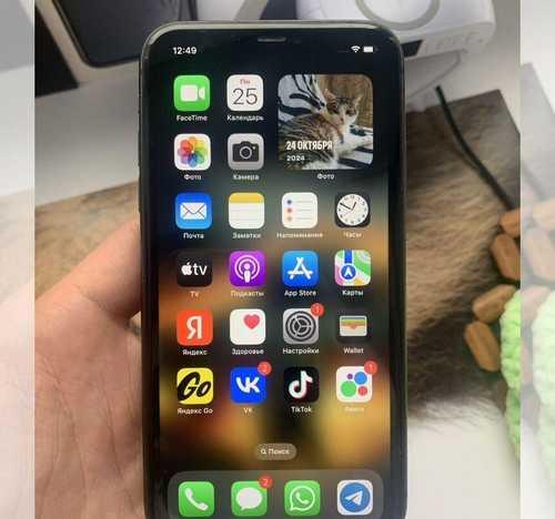 iPhone 11, 64 ГБ