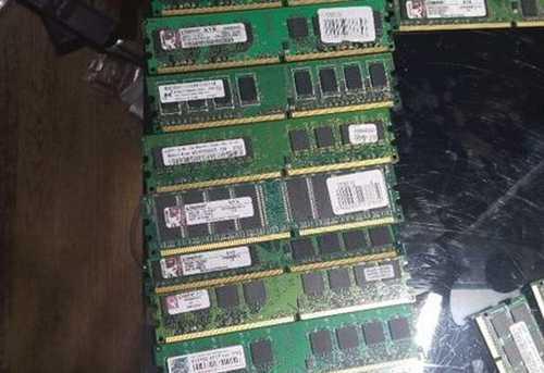 33 планки оперативной памяти DDR1, DDR2, DDR3