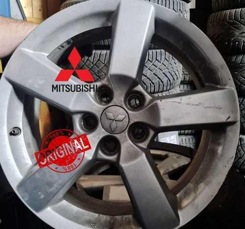 Литые диски R18 5x114 3 Mitsubishi оригинал