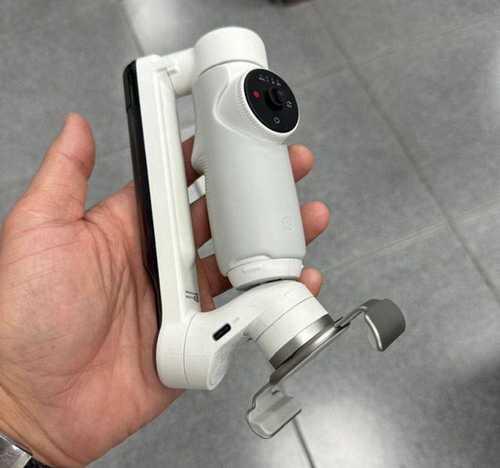 Стабилизатор для смартфона insta360 Flow