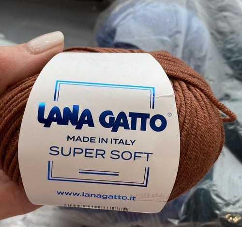Lana Gatto super soft
