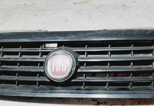 Решетка радиатора Fiat Doblo 223 2005-2014