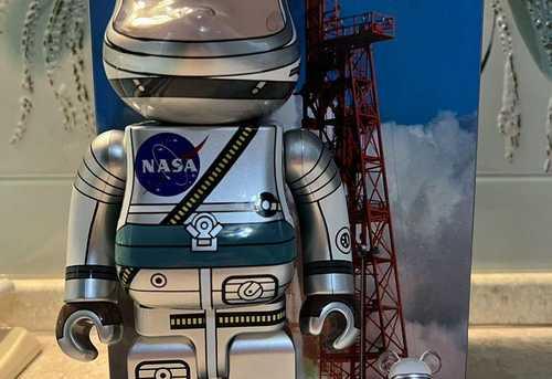 Bearbrick Nasa