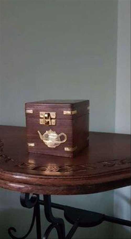 Деревянная шкатулка для хранения чая