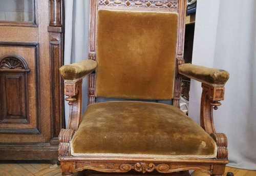 Антикварный трон кресло