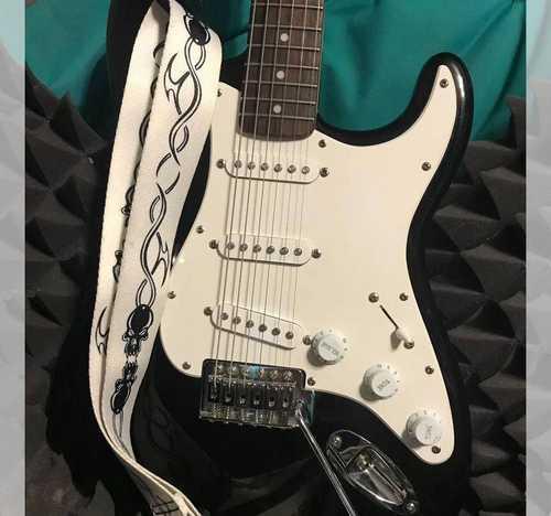 Электрогитара fender squier stratocaster bullet