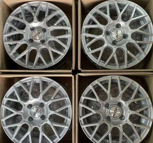 Литые диски R15 4x100 dia 60.1