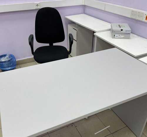 Офисная мебель стол