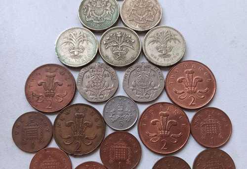 Три набора монет (Великобритания, Таиланд, Чехия)
