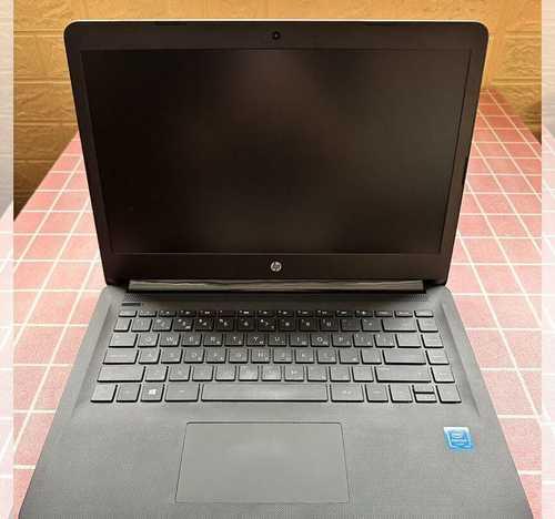 14" Ноутбук HP 14-bp007ur (HD) Pentium