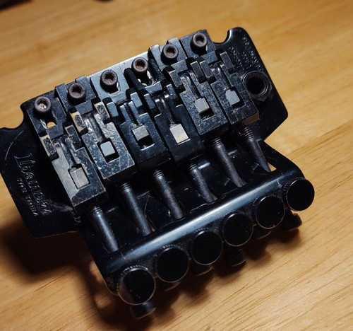 Машинка тремоло Ibanez (Takeuchi)