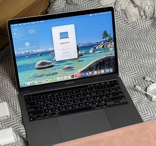 Apple MacBook Pro 13 2022 M2