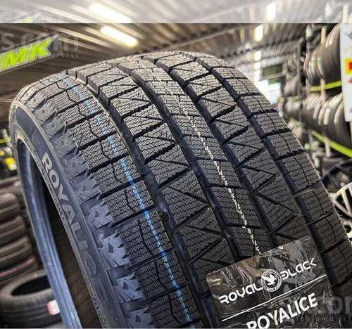 Royal Black Royal Ice 215/55 R17 94S