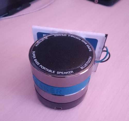 Блютуз колонка (киберпанк едишен :D )