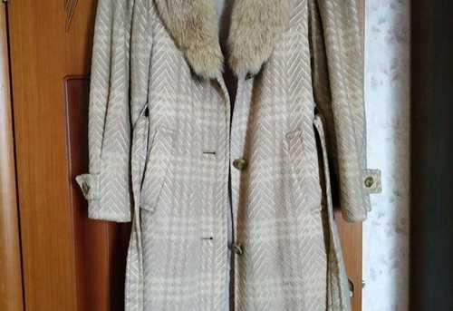 Женское демисезонное пальто