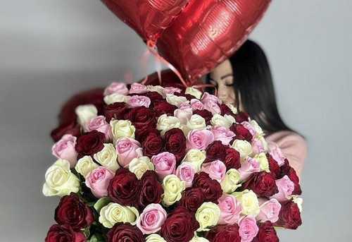 Подарок на 14 февраля букет роз и воздушеые сердца
