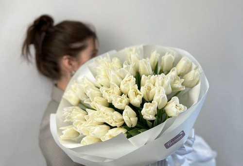 Букет из белых тюльпан