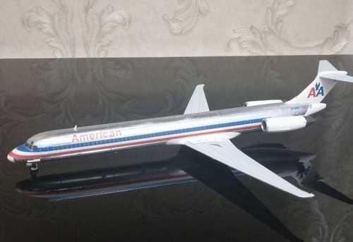Модель MD-80 American Airlines 1/144