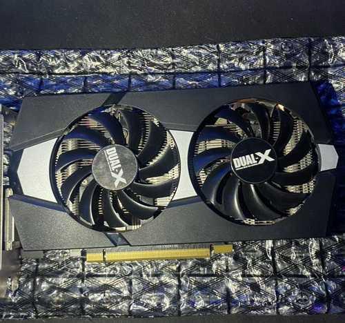 Видеокарта PCI-E Sapphire AMD Radeon R9 270