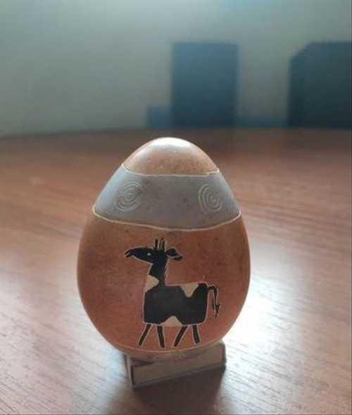 Сувенир Каменное яйцо с жирафом
