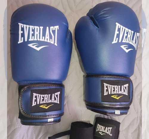 Боксерские перчатки Everlast