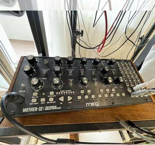 Moog mother 32