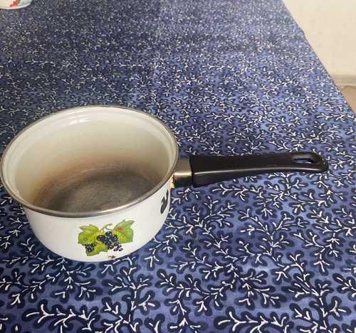 Ковшик эмалерованный